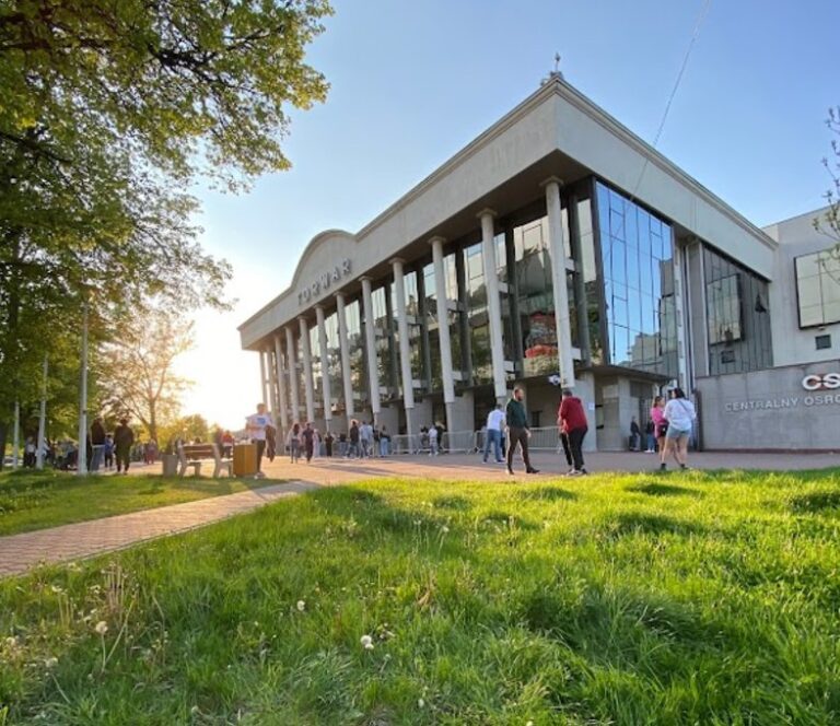 14 Best Ice Rinks in Warsaw (2026)
