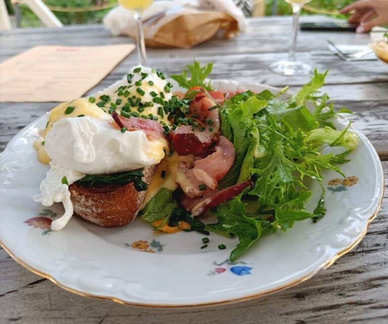 22 Best Breakfast Places in Warsaw (2026)