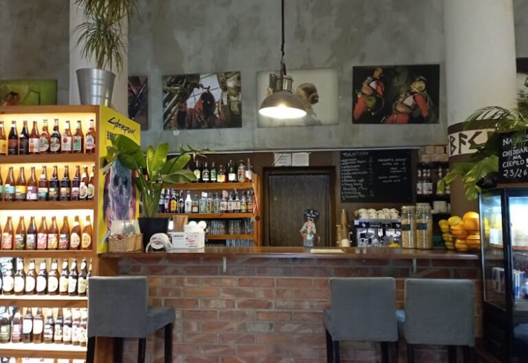 27 Best Cafés in Warsaw That You'll Love (2026)